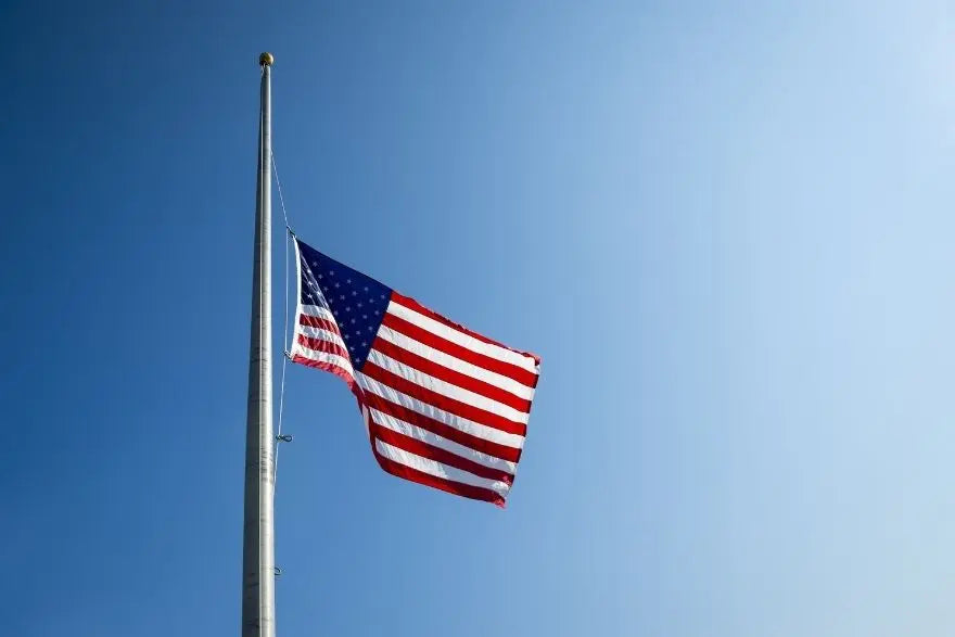 Difference Between Half-Mast vs Half-Staff Guide | Federal Flags ...